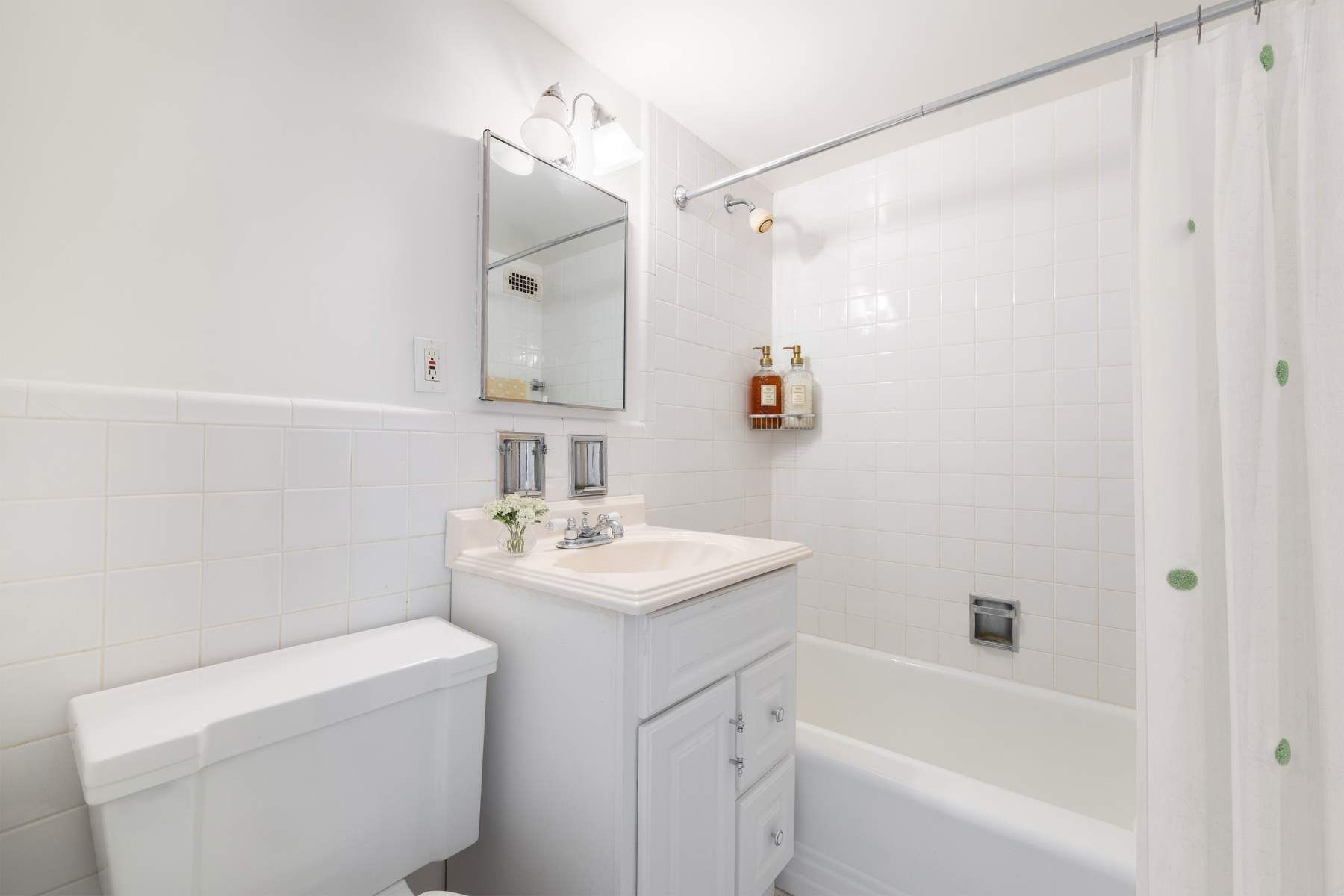 11 East 86th Street, 11A, New York, NY 10028