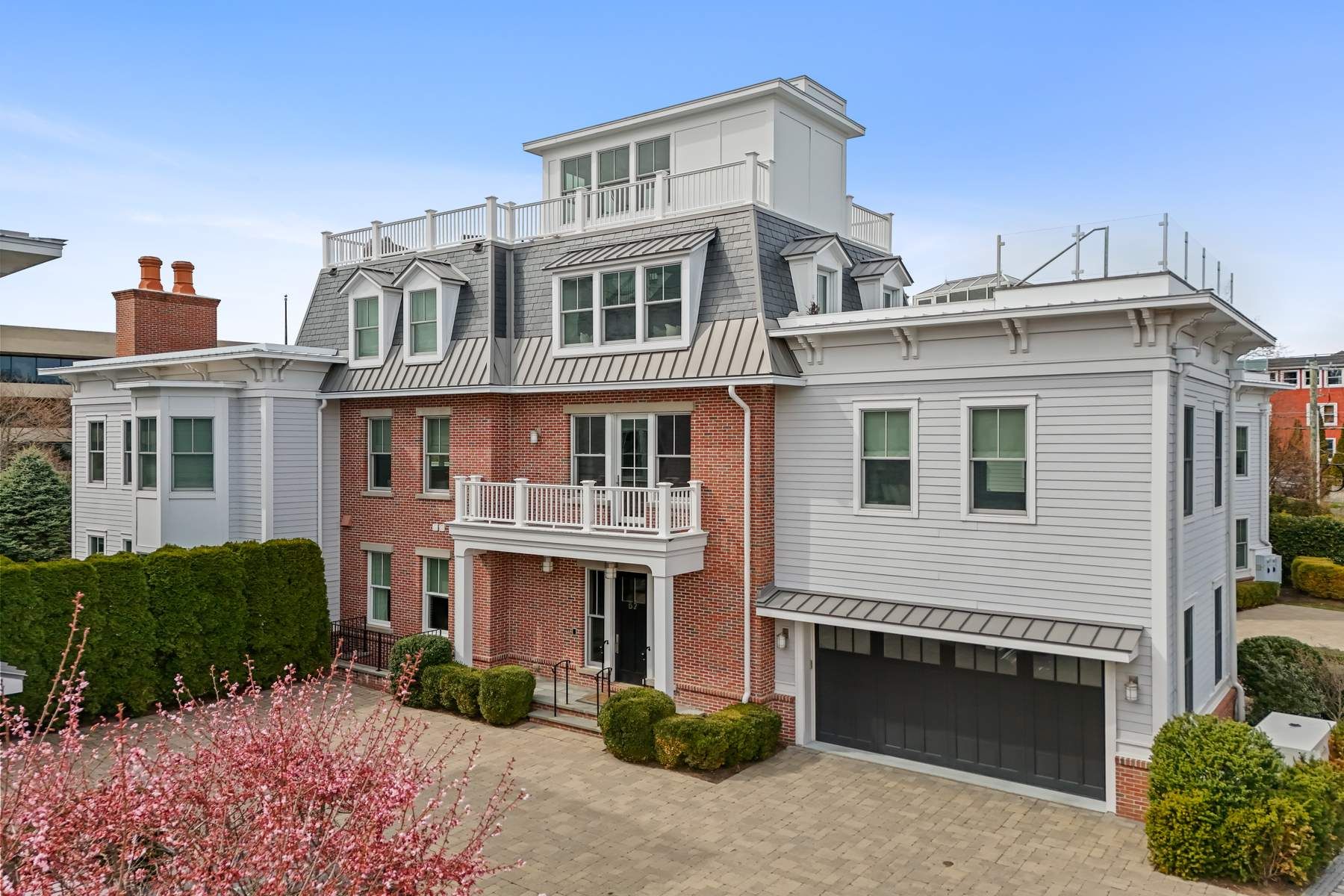 2 Oneida Drive, B2, Greenwich, CT 06830