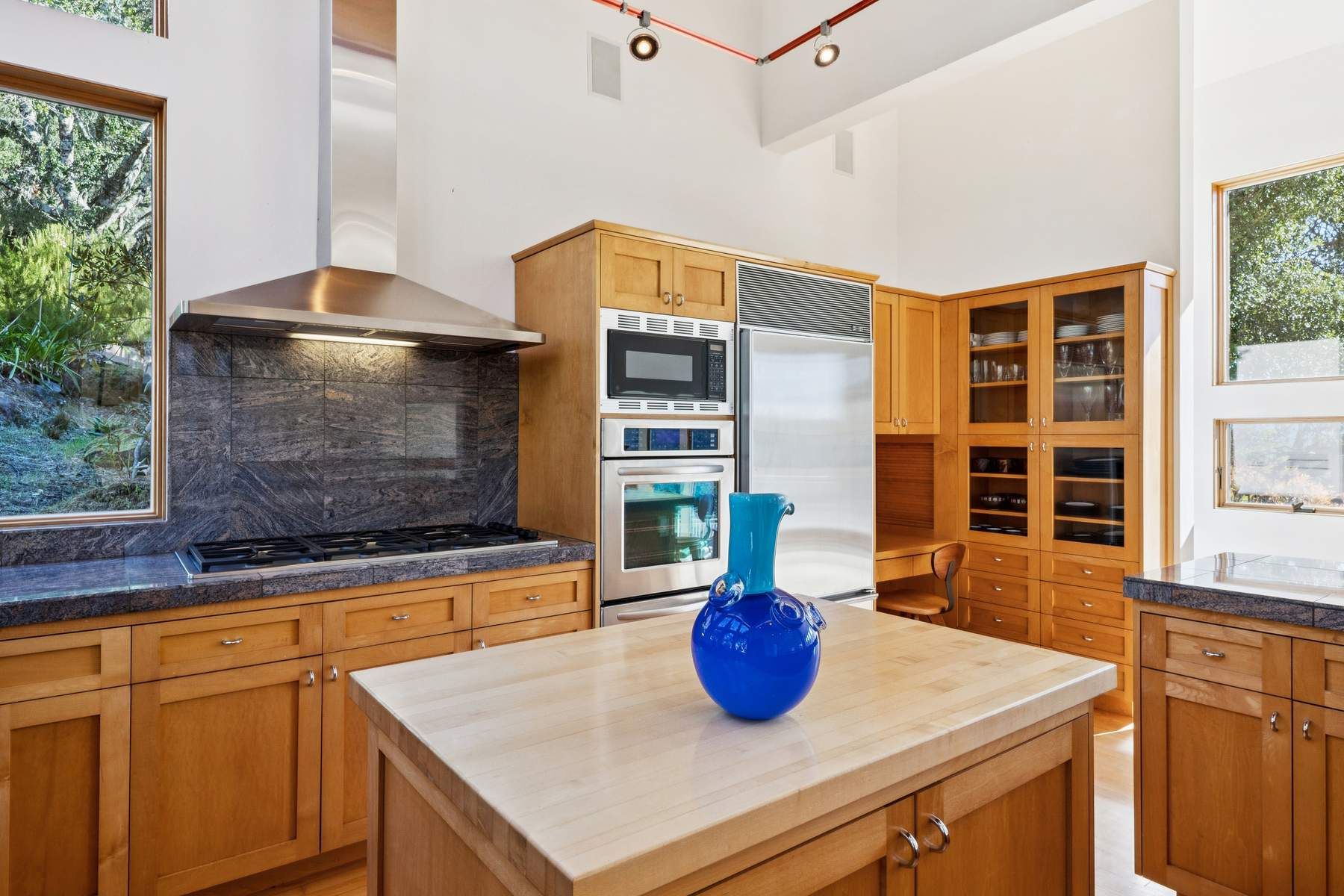 10300 Slattery Road, Glen Ellen, CA 95442
