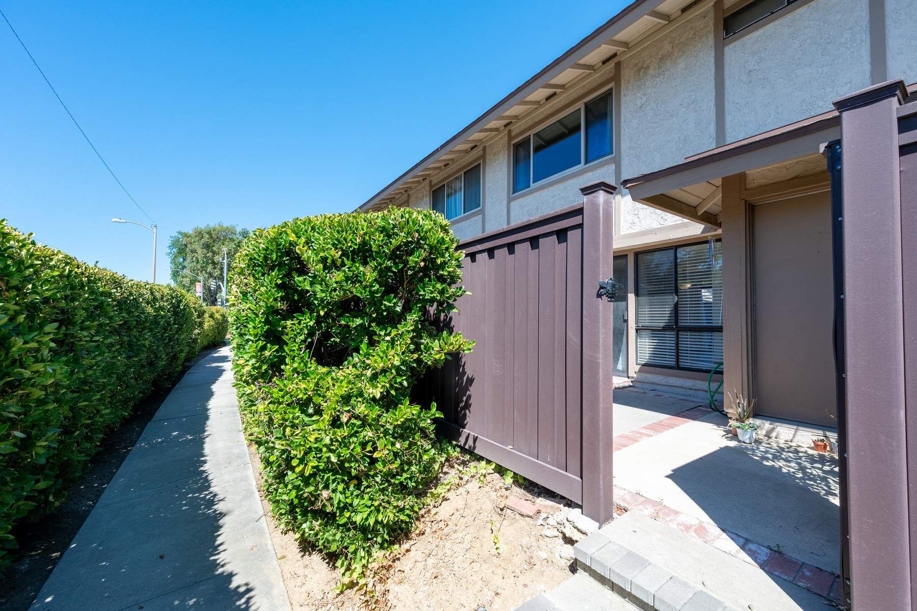 28955 Oakpath Drive, Agoura Hills, CA 91301