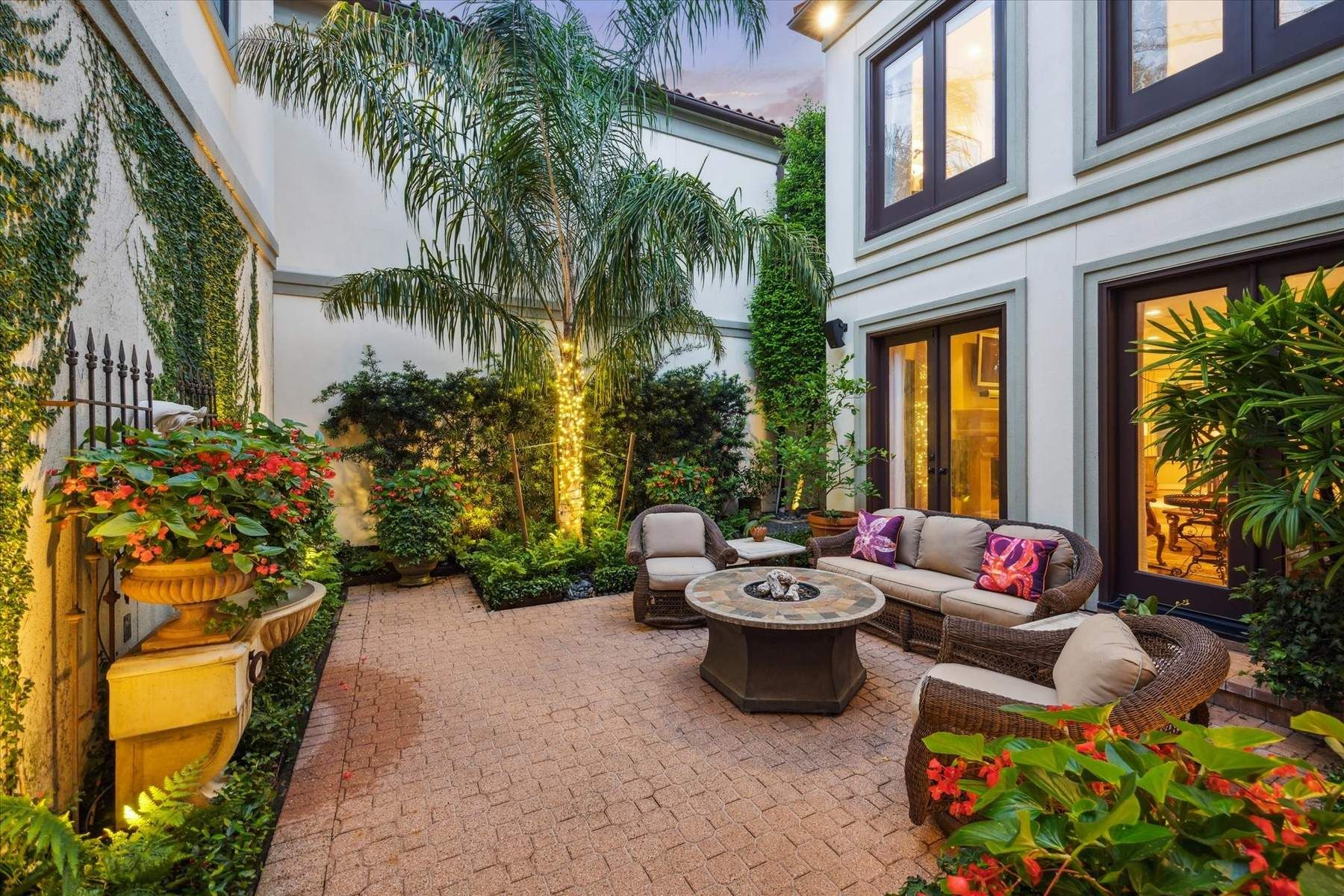 5710 Logan Lane, Houston, TX 77007