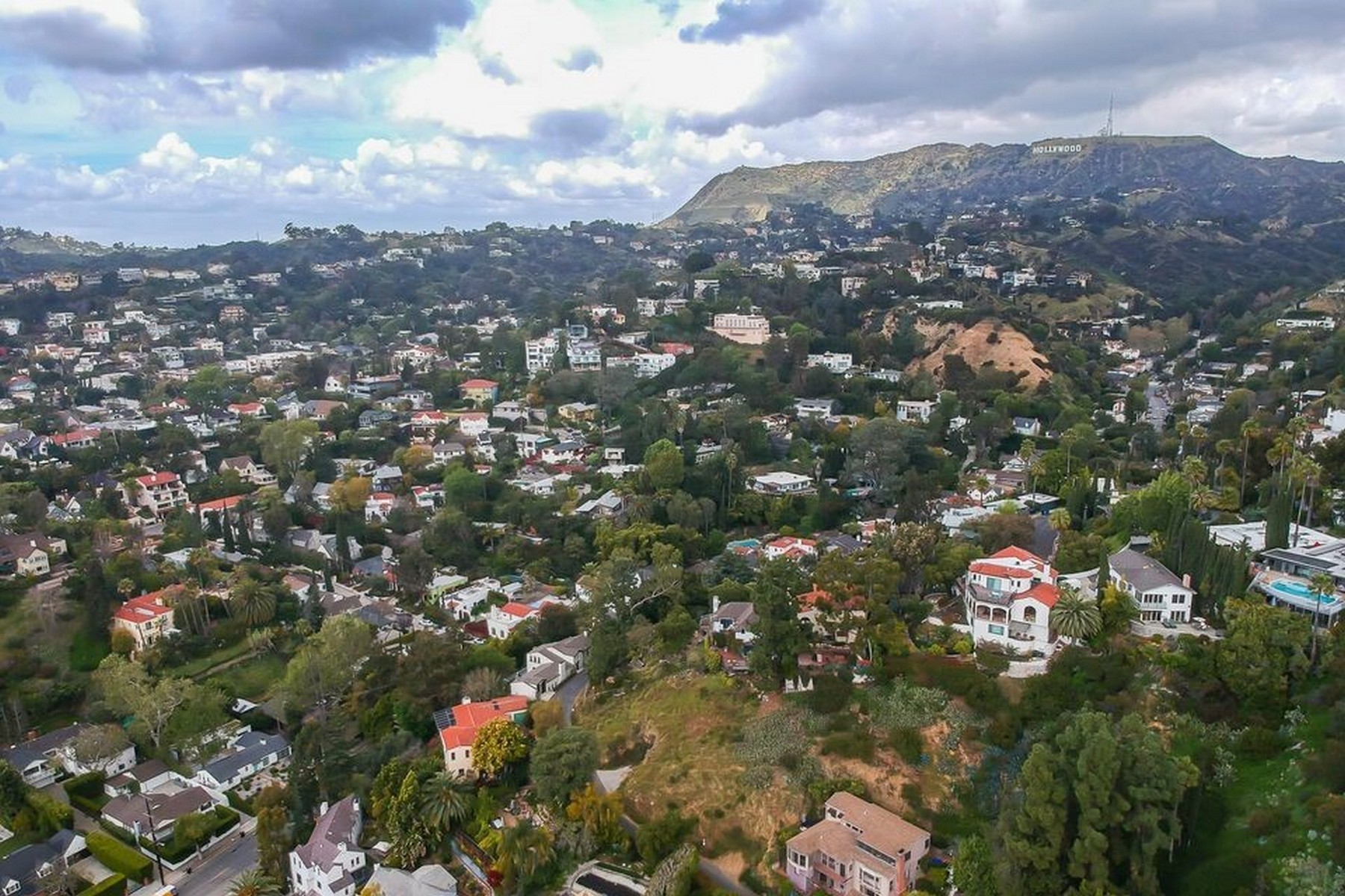 Los Angeles, California, United States – Luxury Home