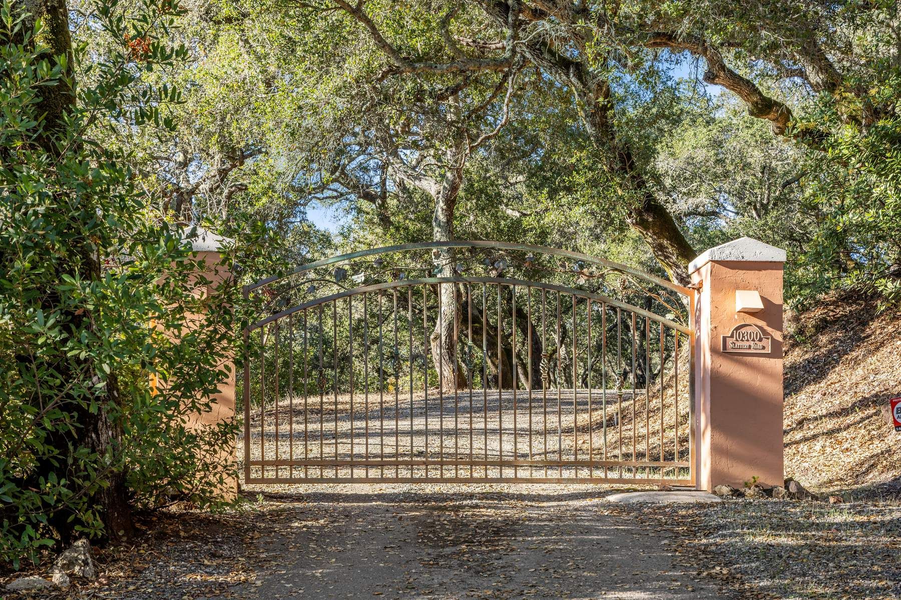 10300 Slattery Road, Glen Ellen, CA 95442